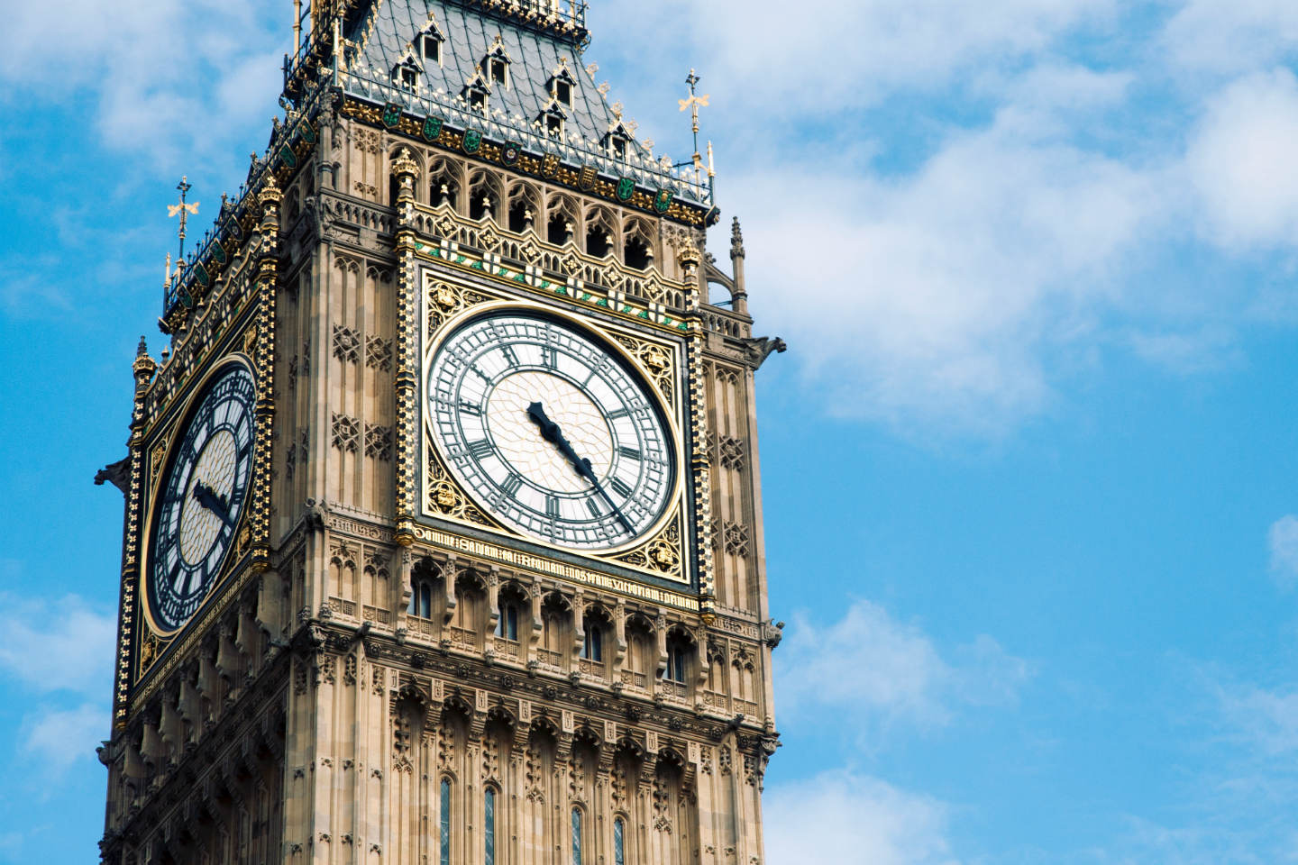 Don't miss the memo: the Big Ben is under renovations - WanderLuxe