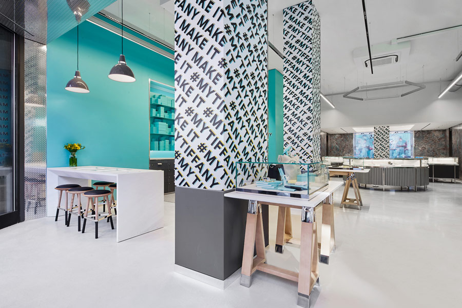 This Tiffany & Co. vending machine makes us want to be in London now ...