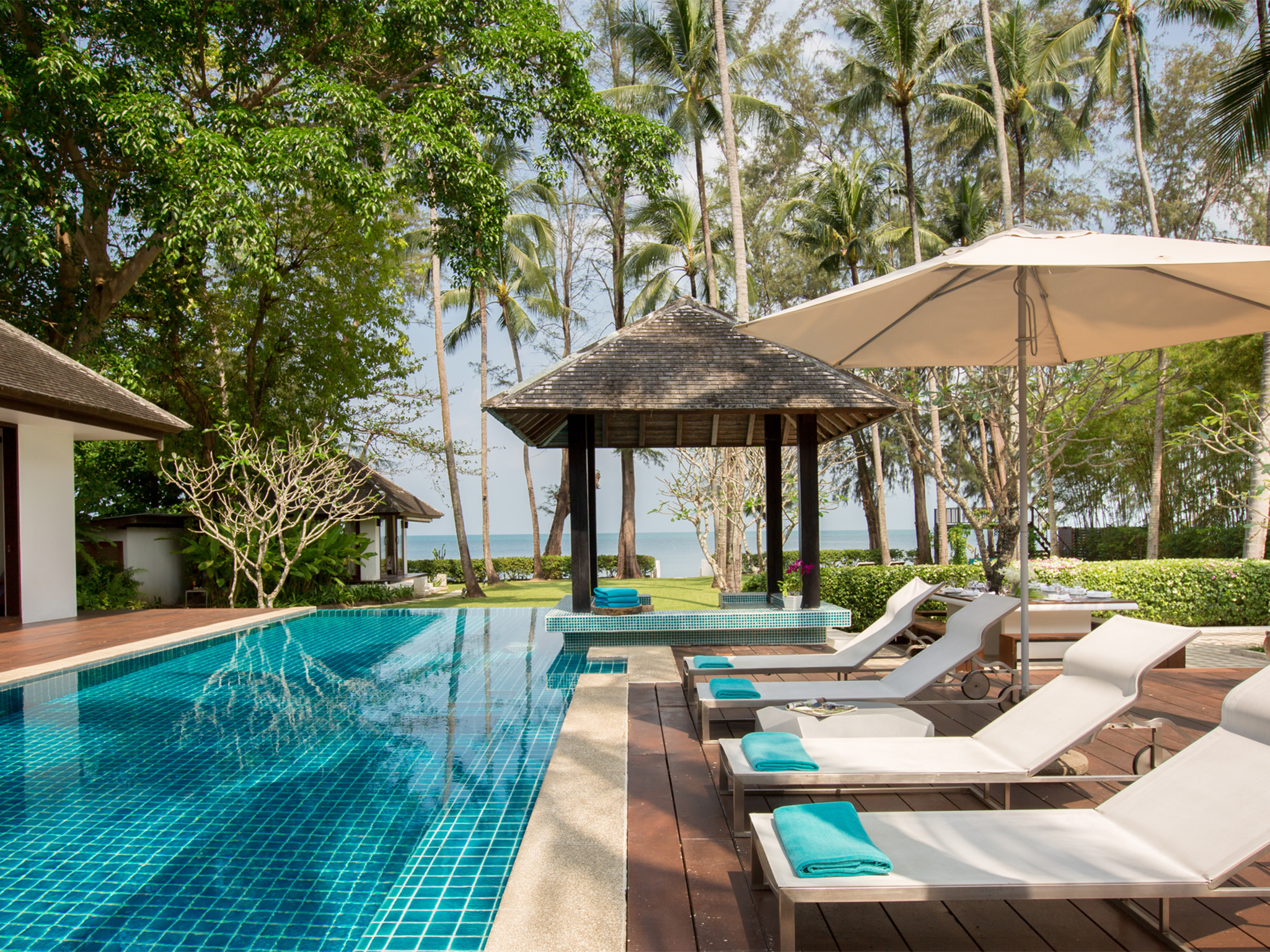 Meet Ban Suriya: Beachfront Villa with Infinity Pool in Koh Samui ...